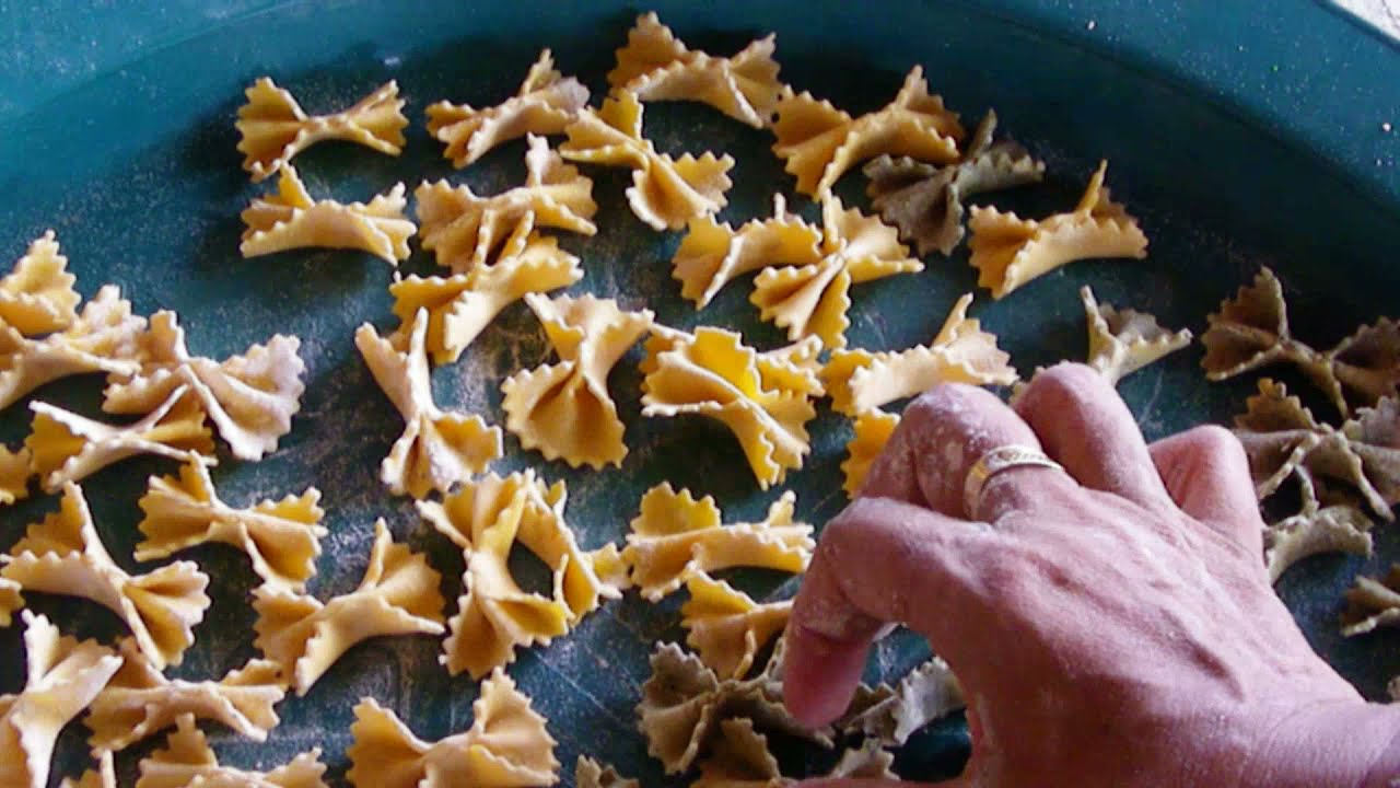 pâtes papillon - YouTube