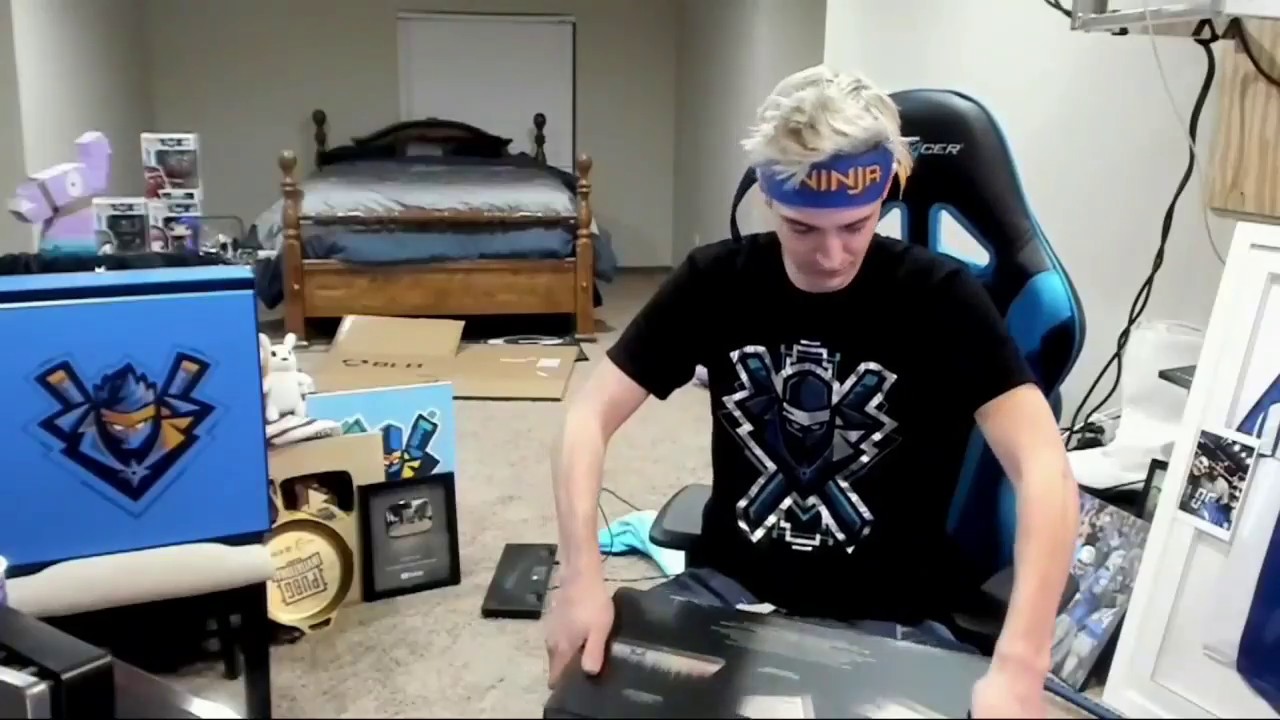 NINJA REACTS TO DISGUISEDTOAST!!!HIGH DISTORTION YELLS AT STREAMER ...