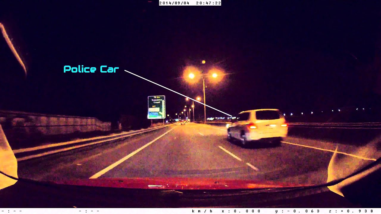 [Dashcam] 2 CARS RUNNING RED LIGHT GET CAUGHT BY POLICE! - YouTube