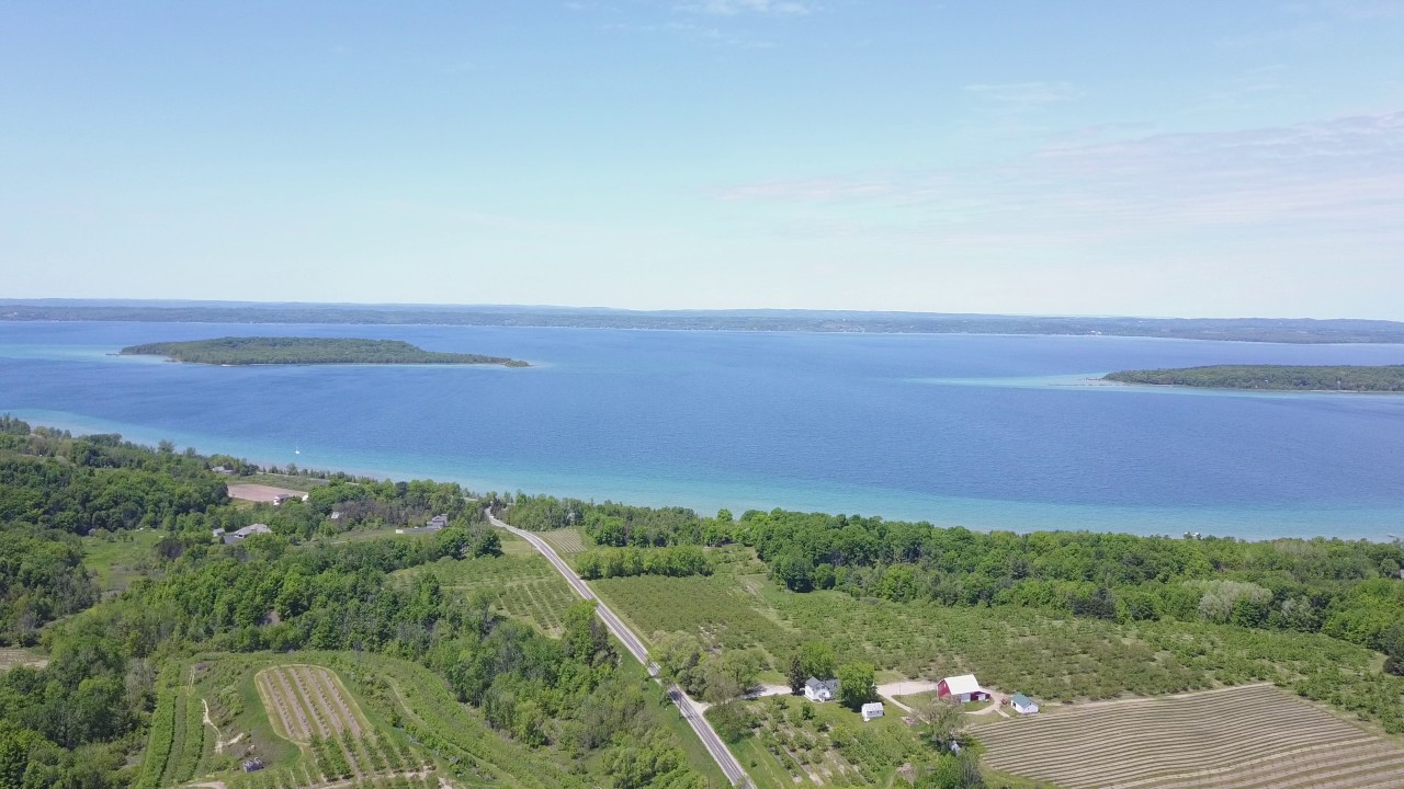 Chateau Grand Traverse O (RAW) - YouTube