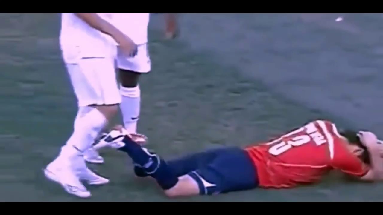 Top 10 fight scenes in football - YouTube