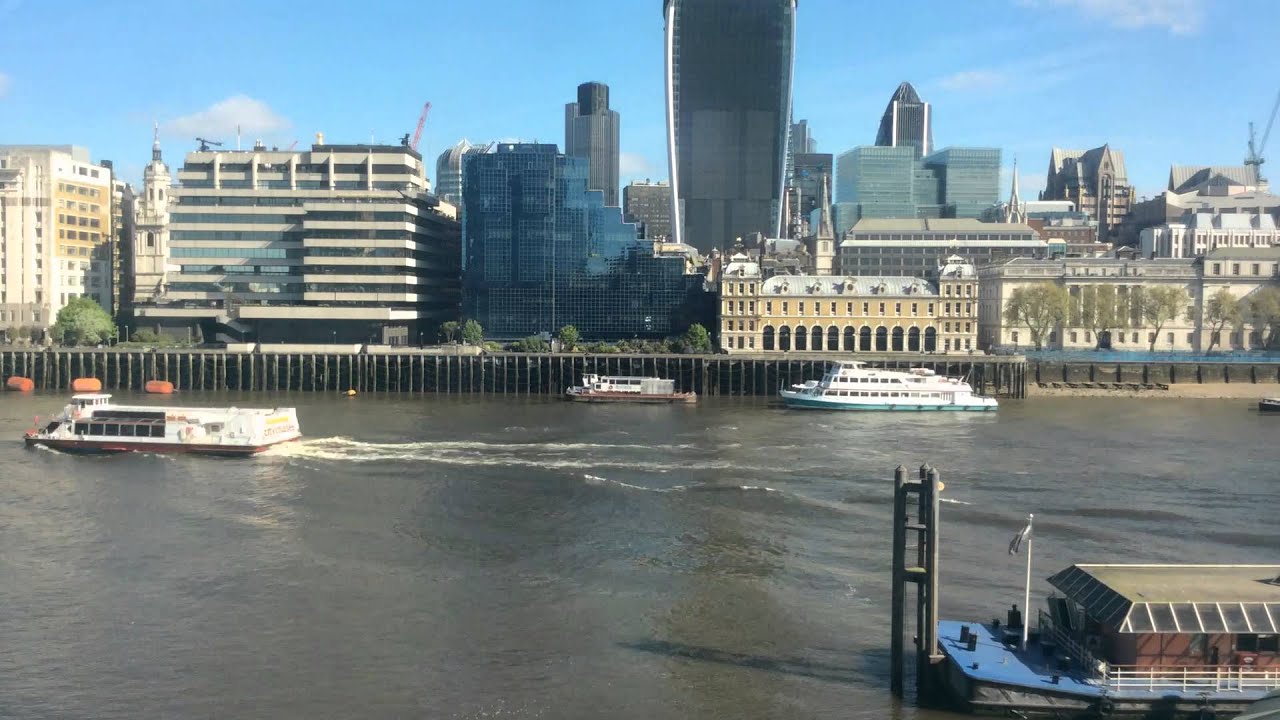Day on the Thames (time lapse) - YouTube