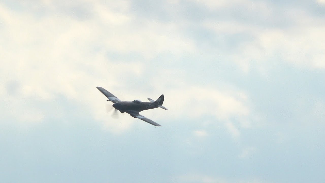 4K Spitfire MK XIVe MV293 at Duxford Flying Finale 2024 - YouTube