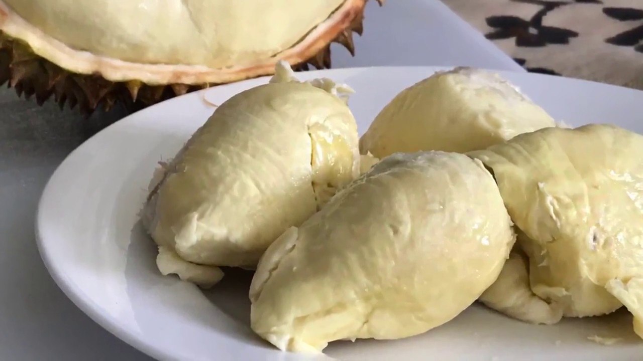 How to open a Durian by Chef Sam - YouTube