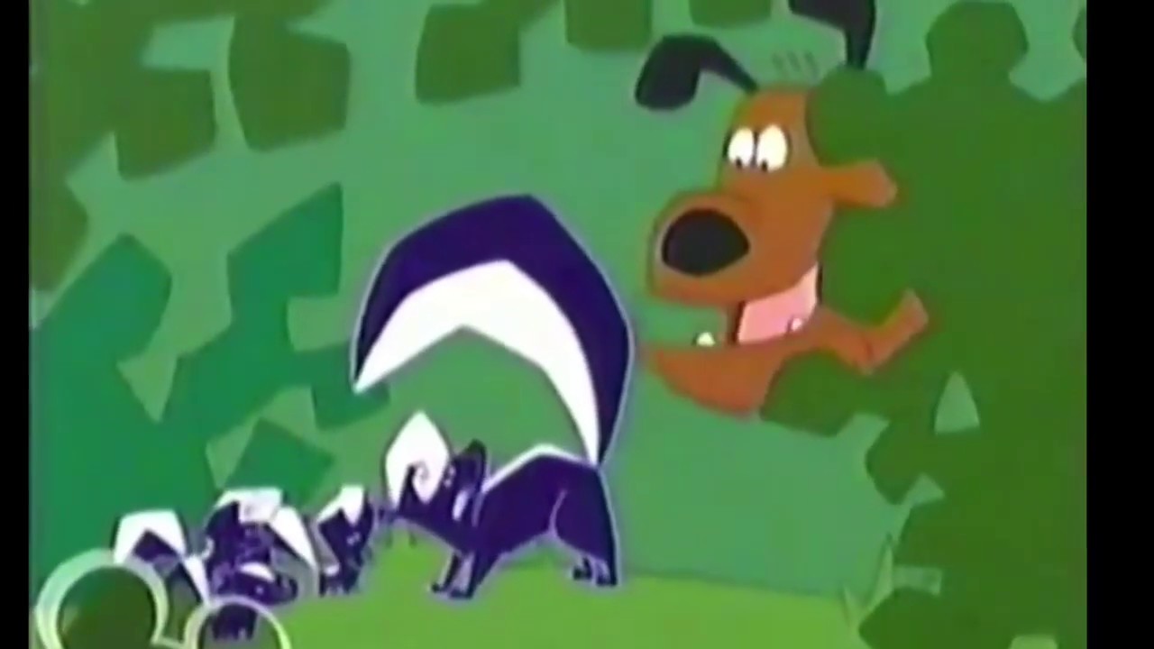 Joyce Griff Cam - Harry Wanna Play with Skunks - YouTube