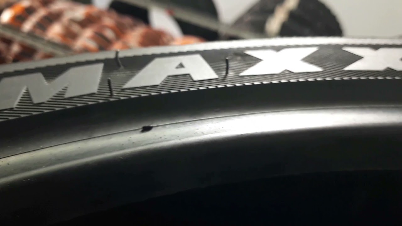 Ban Motor Maxxis Supermaxx Diamond - YouTube