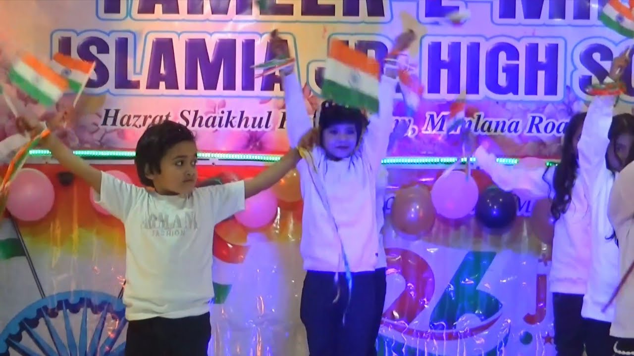 Mera Mulk Mera Desh Mer yae Watan | Beautiful Program | Small Cute ...