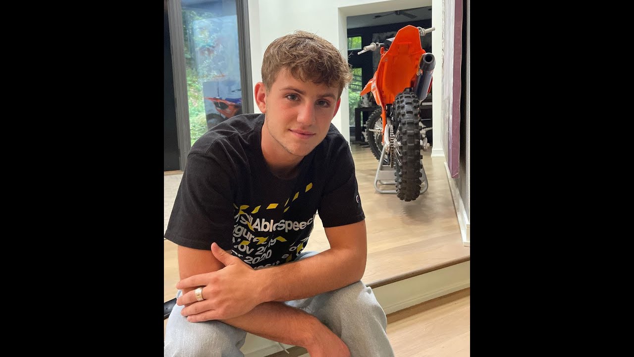 Circle Game (MattyB Video) - YouTube