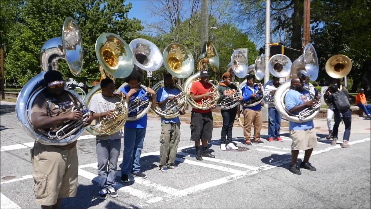 Mega Heavy Brass - 11 Sousaphones @ Music in the Park ATL, West End ...