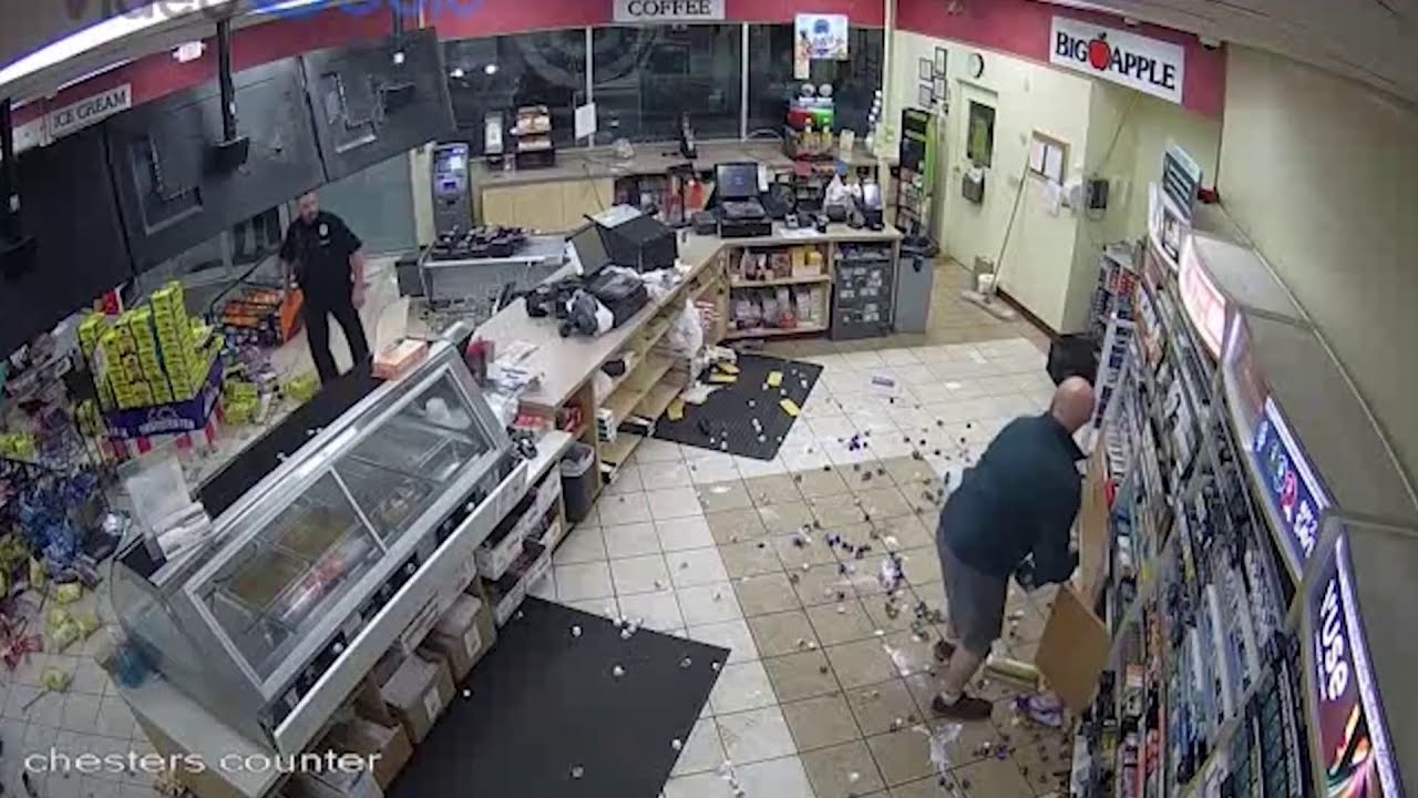 Man crashes car into convenience store after trashing it - The Sprint ...