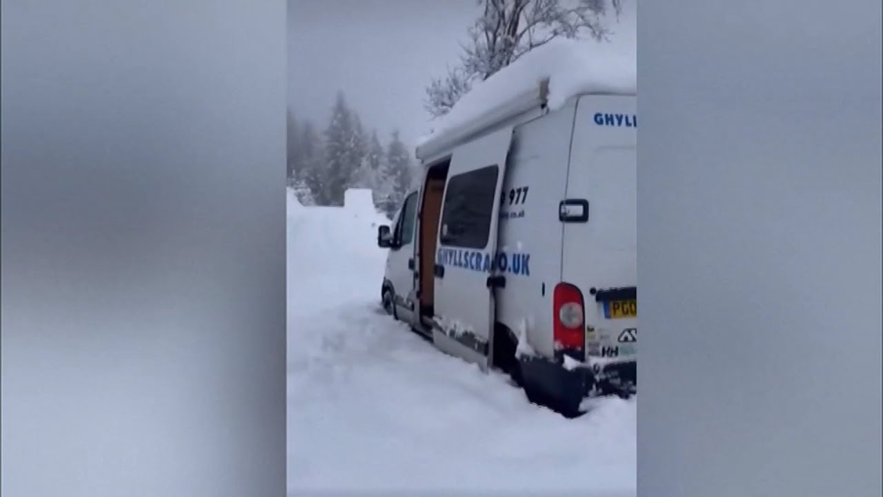 Weather Events - Weather warnings as cold weather continues (UK) - ITV ...