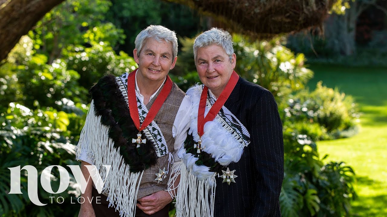 Find out what the Topp Twins have been up to lately | Now to Love - YouTube