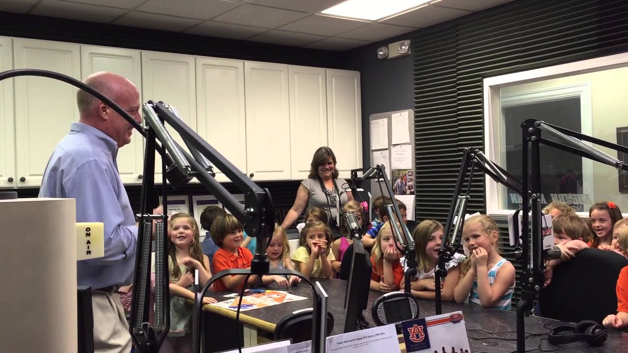 Rod Bramblett plays 2013 Iron Bowl broadcast for Auburn Kindergartners ...