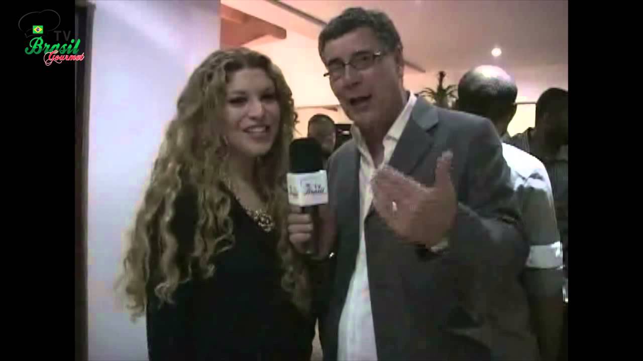 Sinval Lima entrevista Adryana Ribeiro para O programa Brasil Gourmet - YouTube