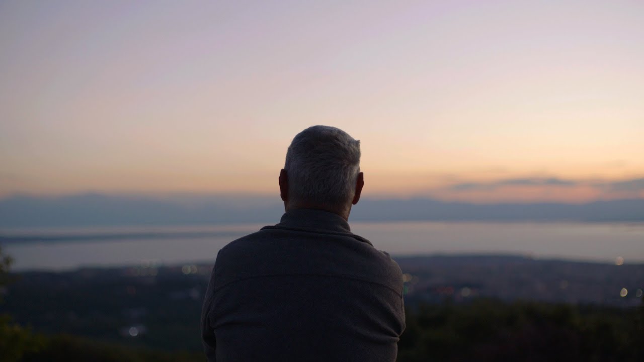 "Η ζωή είναι ωραία;" Δείτε τις απαντήσεις 10 χρόνιων ασθενών. - YouTube