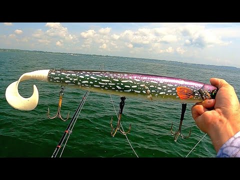 Fishing ENORMOUS Pike Lure In ULTRA CLEAR Water For MONSTER FISH ...