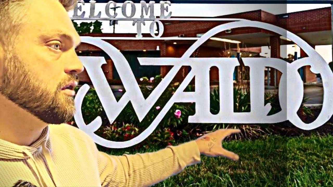 Kansas City's Walkable, Bikeable neighborhood [Waldo Vlog Tour] - YouTube