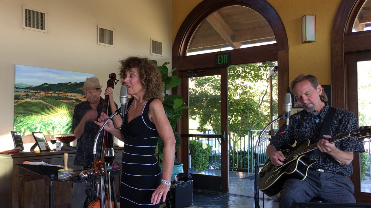 Susan Comstock Swingtet - La Vie En Rose - YouTube