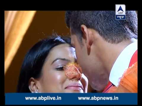 Sid proposes Roshni in a different way