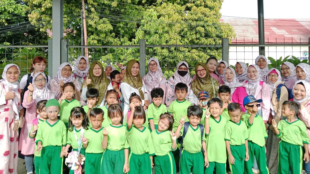 Pengenalan transportasi kereta api (KAI) dan profesi masinis - PAUD ...