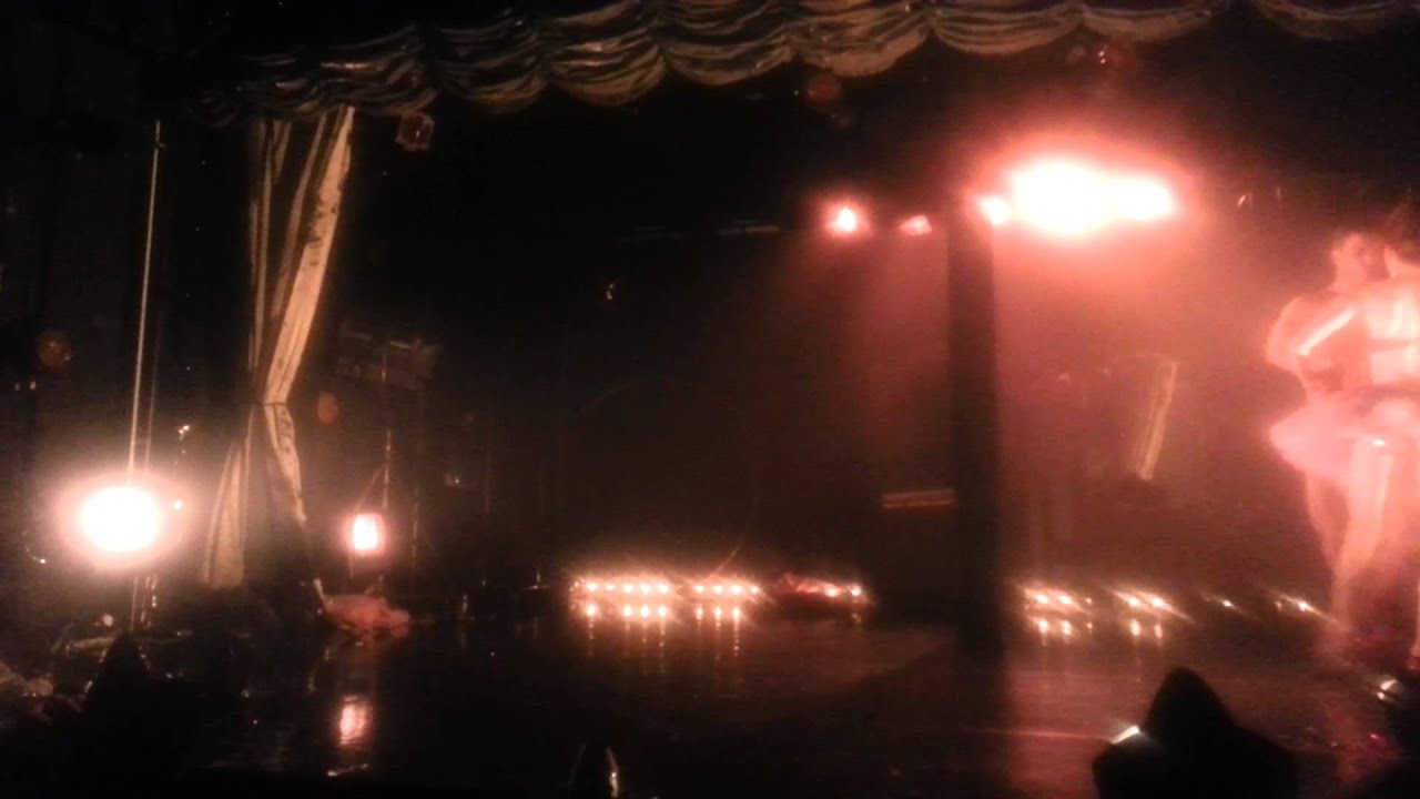 Nutcracker Rouge 2 - YouTube