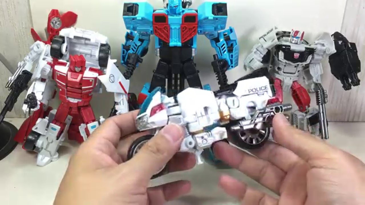 Takara Tomy Transformers Unite Warriors Groove Review - YouTube