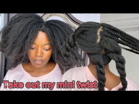 TAKE OUT my 1 MONTH OLD MINI TWIST/4C Natural Hair - YouTube