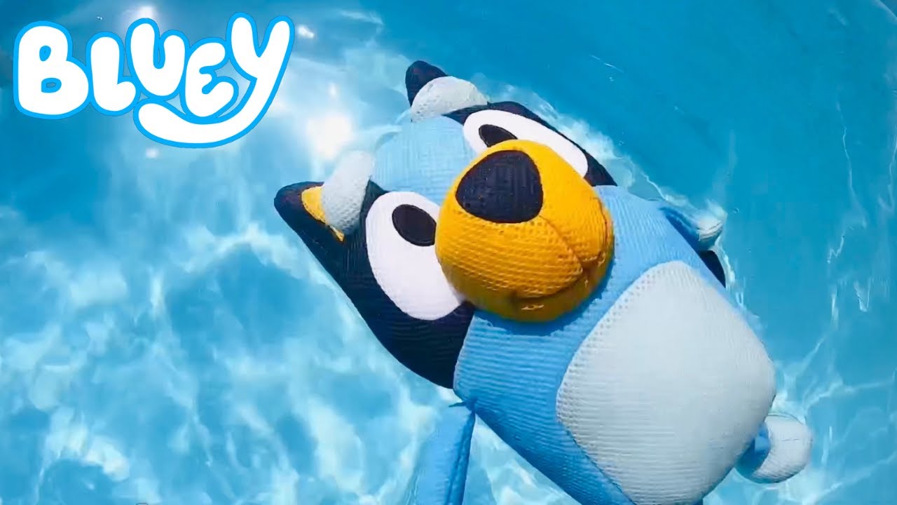 BLUEY Pool - Water safety for kids | Pretend Play with Bluey Toys ...