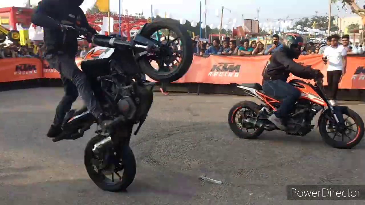 KTM Bike Stunts | Delhi | #KTM #BikeStunts - YouTube