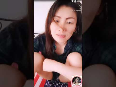 Mlive - Pamer Selangkangan