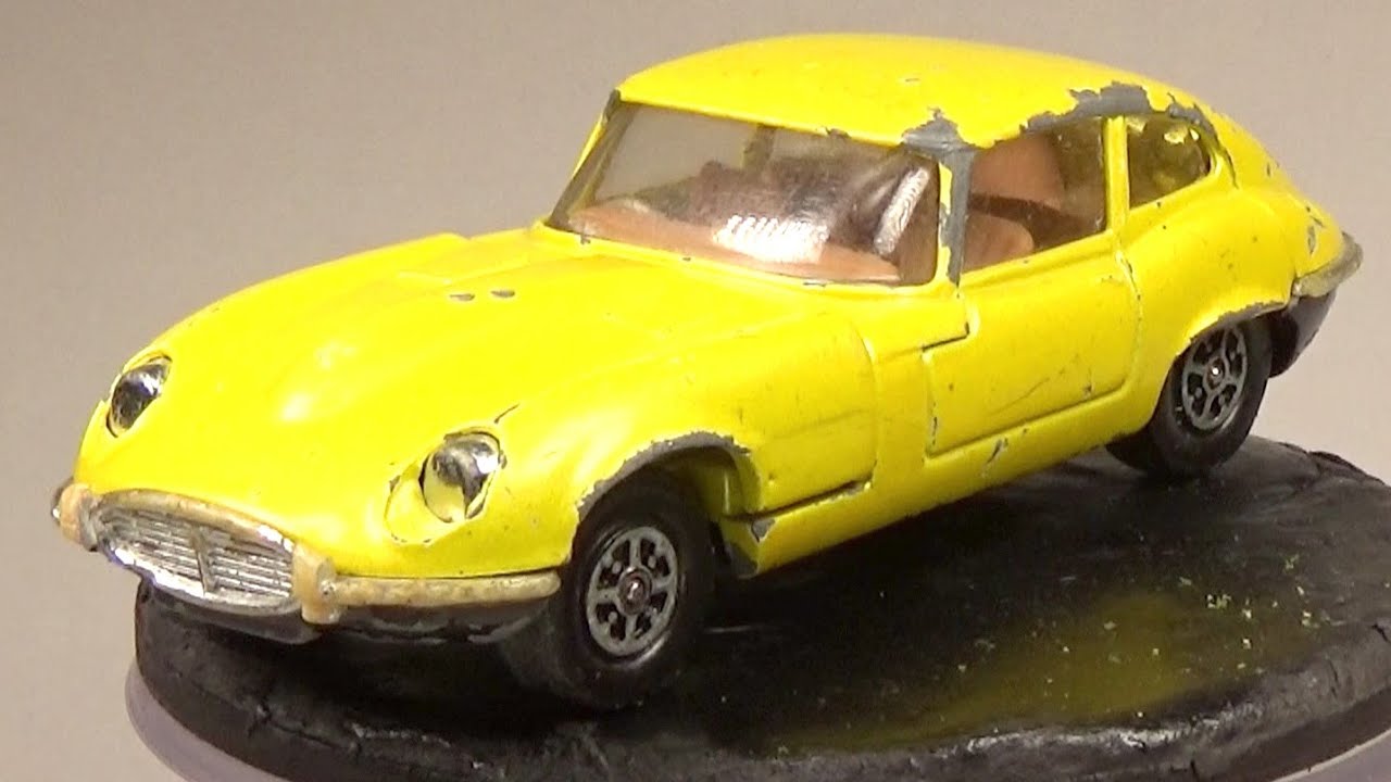 Powder Coating and Restoring a Corgi Toys No. 374 Jaguar E Type 2+2 V12 ...