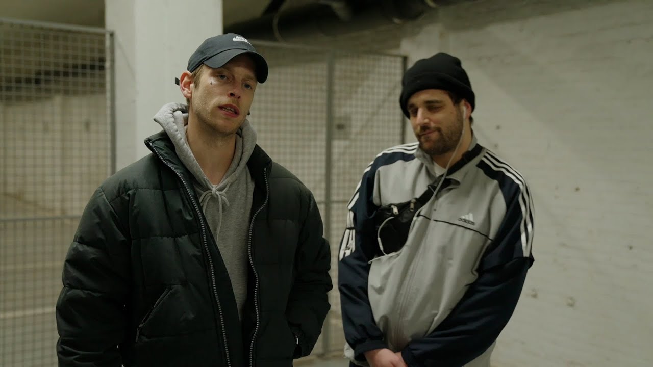 Blanke rappers strugglen in de hiphopscene - YouTube