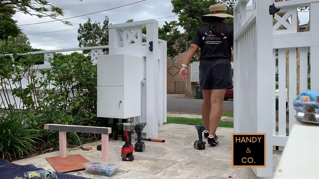 Installing a Deliver-Eze Letterbox - YouTube