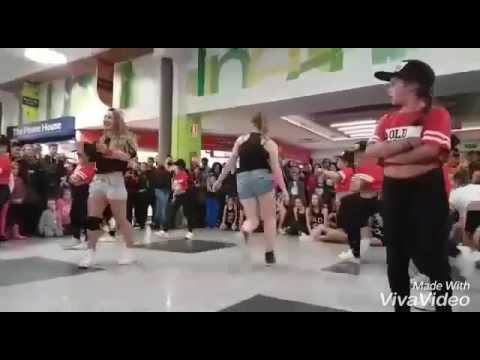 TheOldSchool Carrefour La Linea - YouTube
