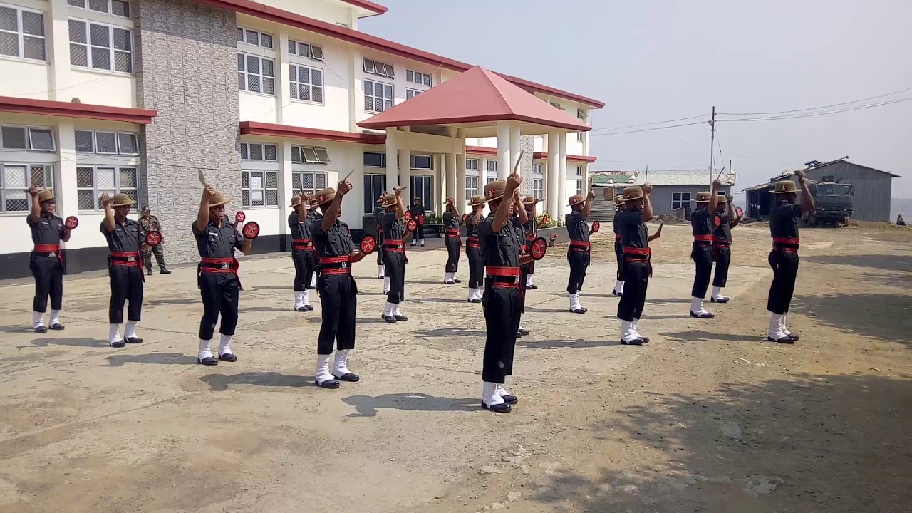 Assam Rif Khukri dance practice.2AR/,27 Sector AR - YouTube