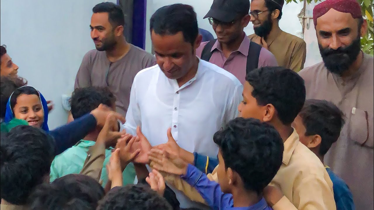 Rafiq baloch in Moach goth and Kahaani session by GoRead.pk - YouTube