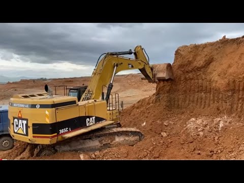 Caterpillar 365C Excavator Working on Double Bench Overburden Removal ...