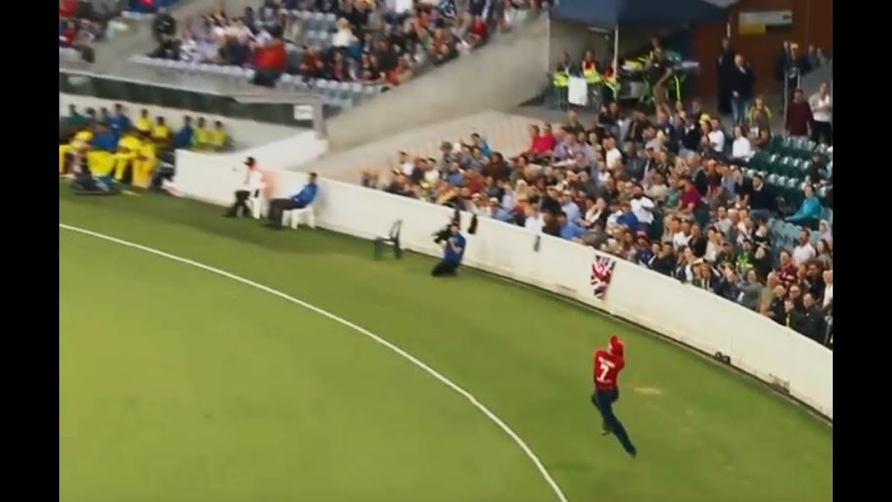 Sam Billings takes a very smart catch - YouTube