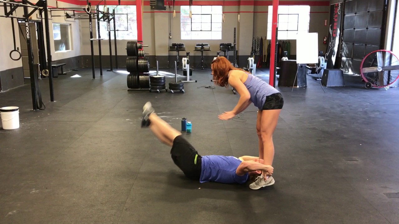 Partner leg push - YouTube