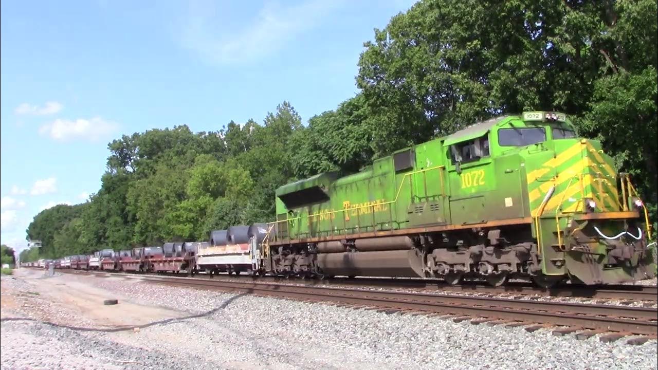 NORFOLK SOUTHERN Illinois Terminal EMD SD70ACE #1072 Heritage Unit Southbound - YouTube