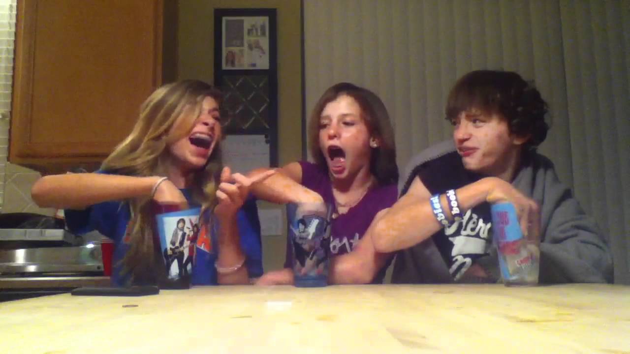 Ice cold hand water challenge - YouTube