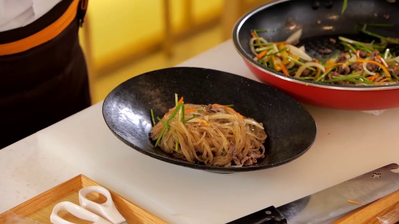 Korean Food Live Cooking Class - Japchae - YouTube