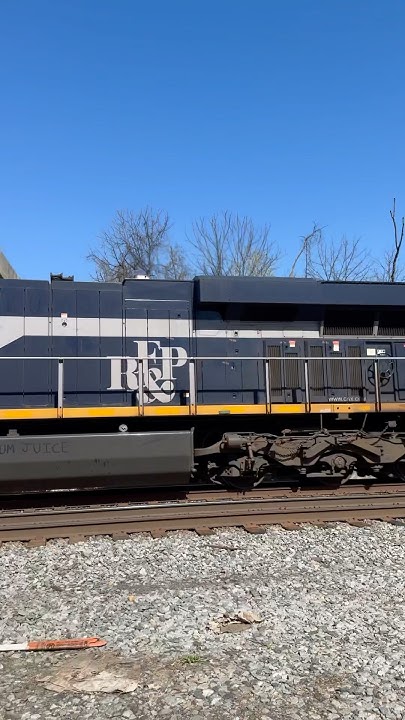 CSX 1836 RF&P Heritage Unit leads E789 empty coal drag into Cumberland MD - YouTube