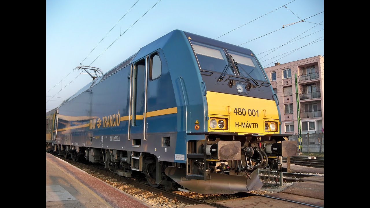 MÁV -Trakció 480 001 "TRAXX" Győrben - YouTube