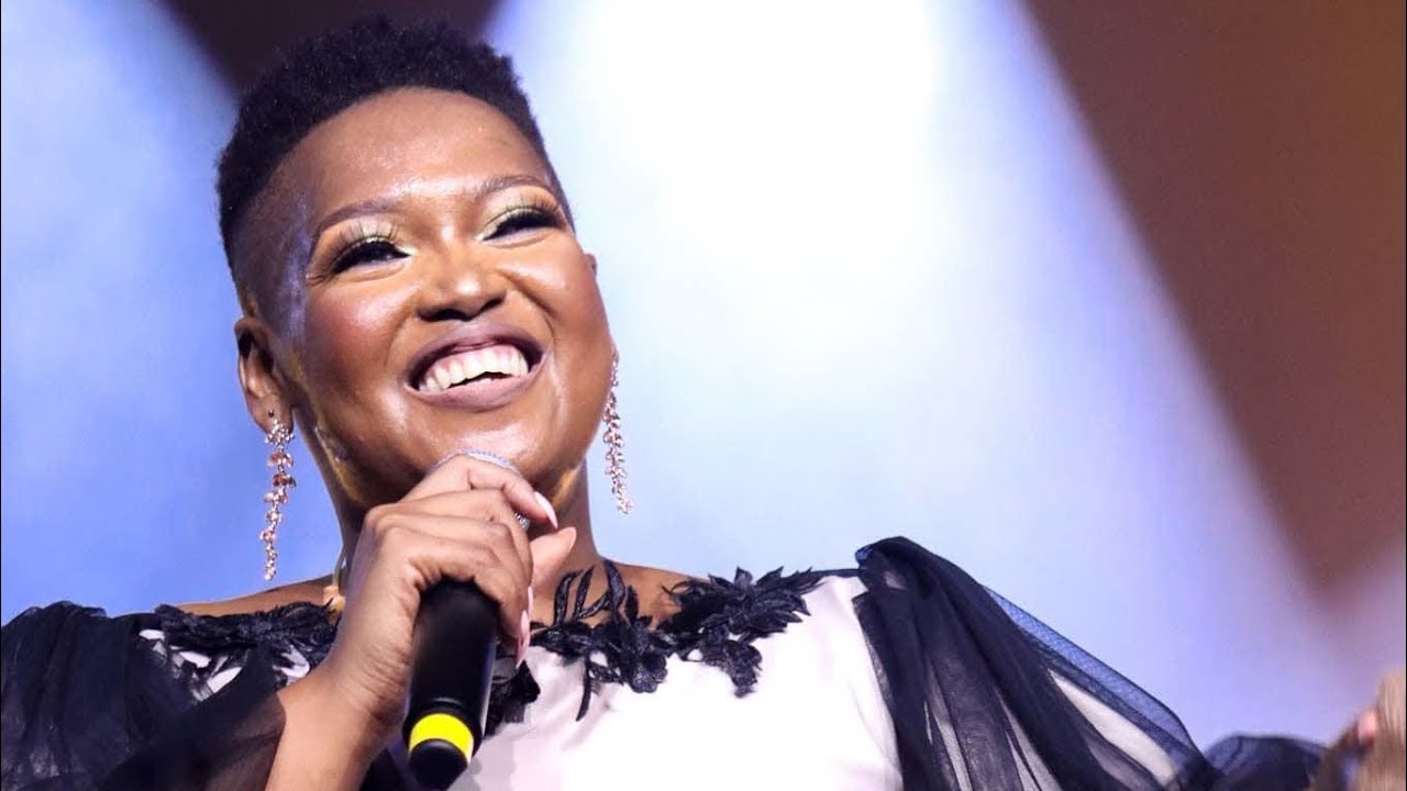 Ntokozo Mbambo- Sivuselele Nkosi Jesu Medley - YouTube