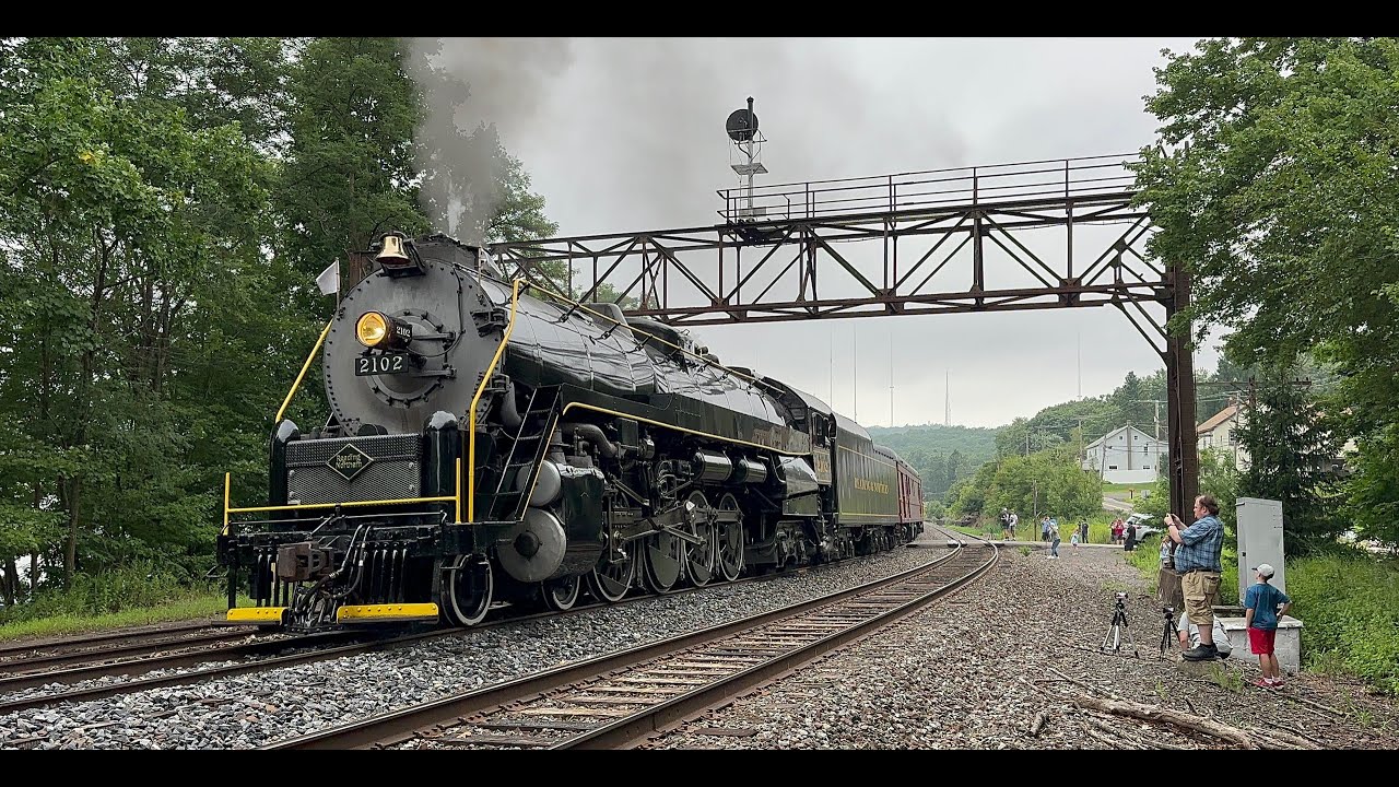 Reading & Northern T-1 2102 Steam Train Highball Penobscot (Mountain ...