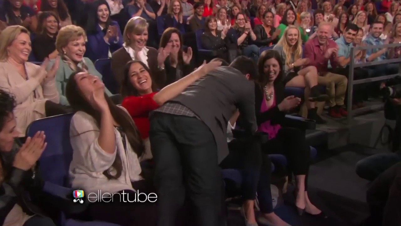 Ellen Scares Jimmy Fallon During a Promo - YouTube