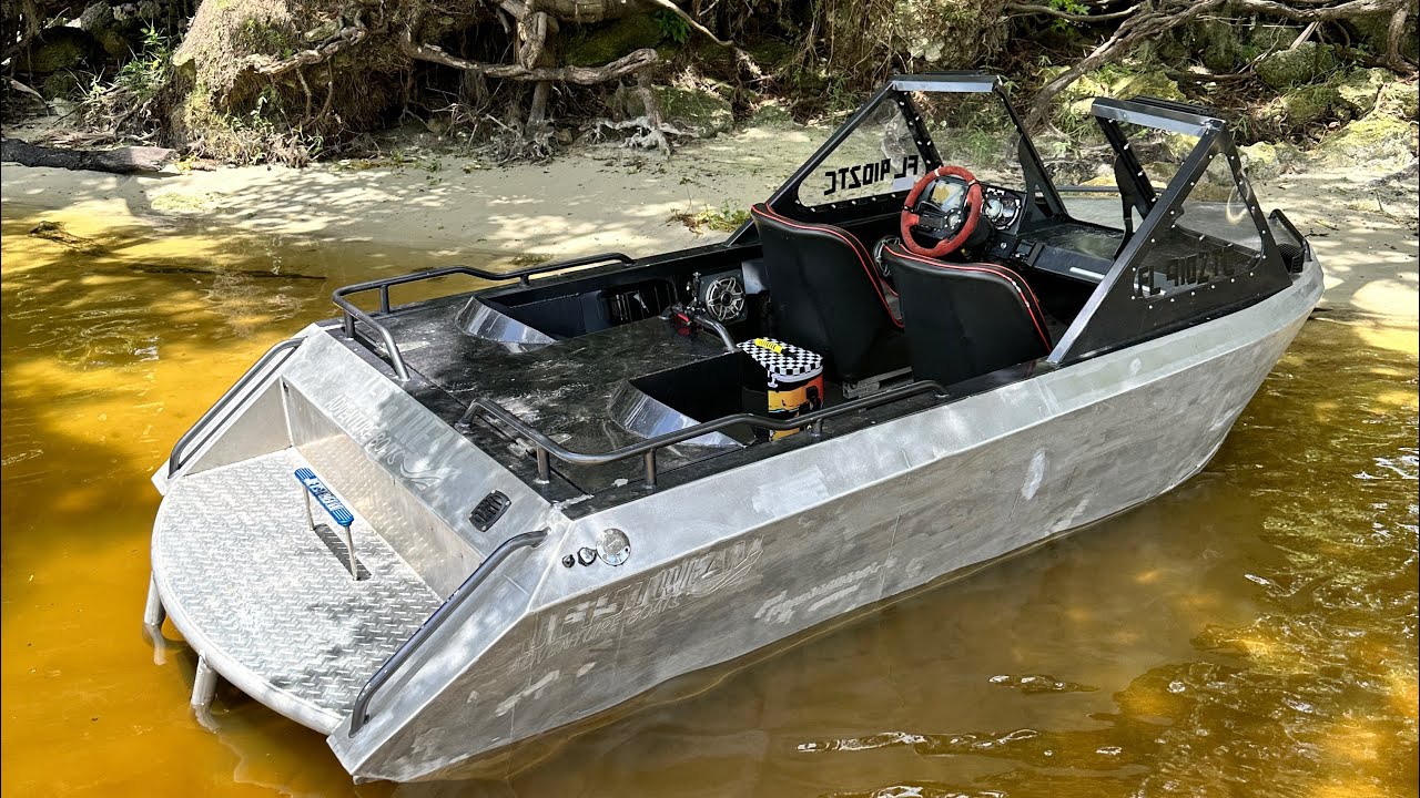 Rebuilding and upgrading a wrecked 300hp mini jet-boat. It sounds ...