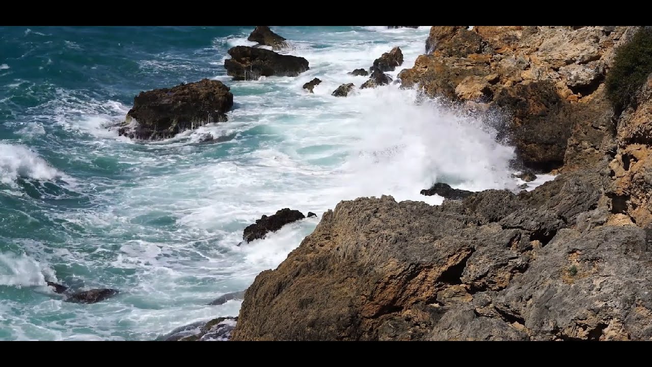 Ultimate Relaxation with 10 hours of Beach Waves Hitting the Rock Sound ...