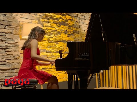 Deniz Atay & Ece Yaşlı - Deniz Atay's Summer (Official Video)